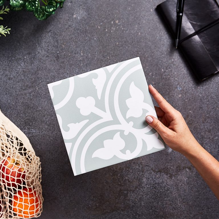 Picasso Shadow Pale Green - ColorTile